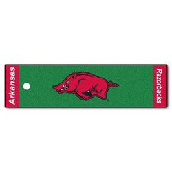 Arkansas Razorbacks Golf Putting Mat | FlagandBanner.com